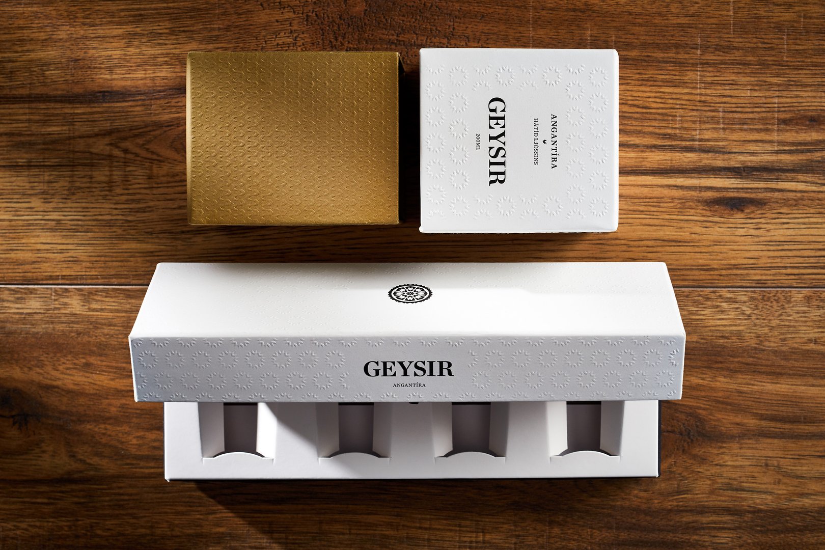 Embossing vs. Debossing: Which Has More Impact | Weavable